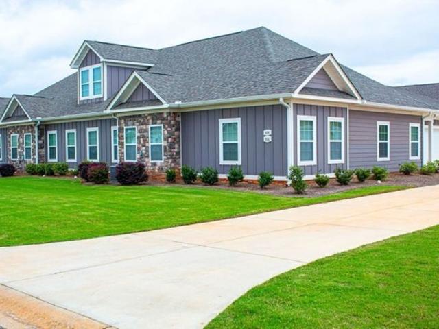 504 Nandina Ct, Warner Robins, GA 31088