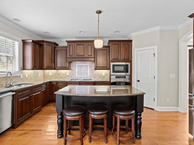 504 Simbury Glen Court