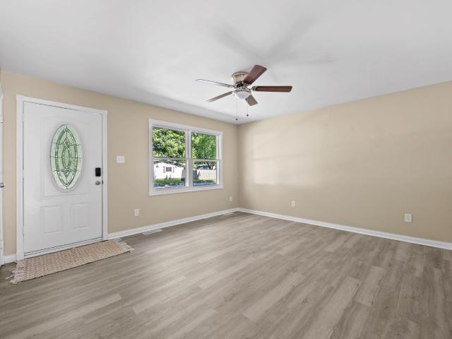 504 Robyn Road
