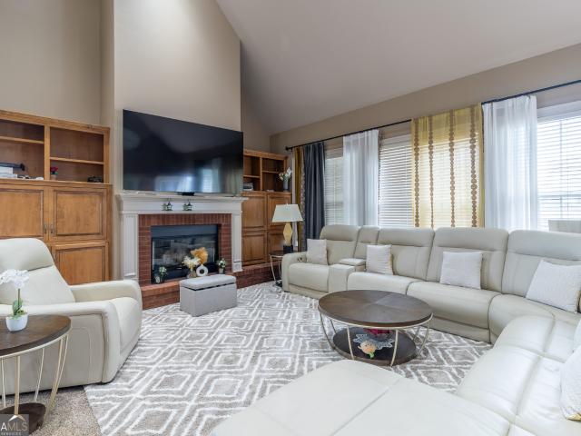 504 Ridge Pointe Lane