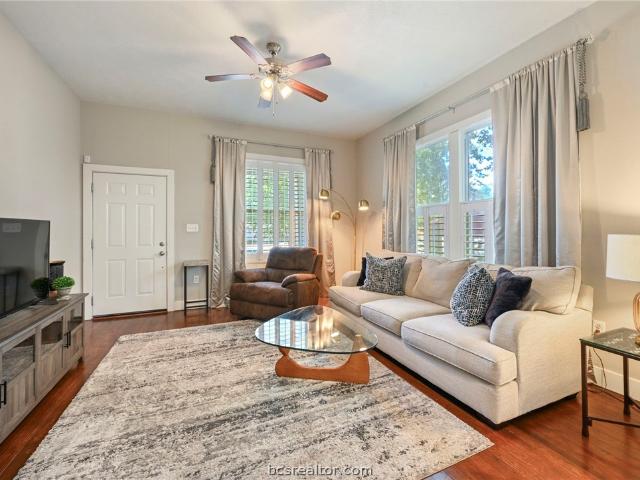 504 W 28th Street