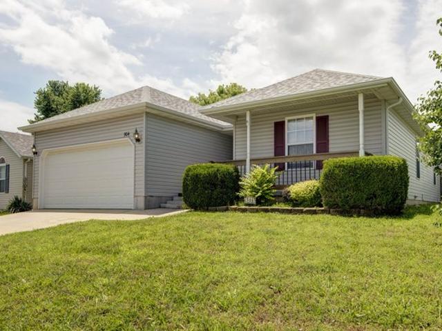 504 W Woodbine Rd, Nixa, MO 65714