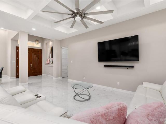 504 W Garrision Drive
