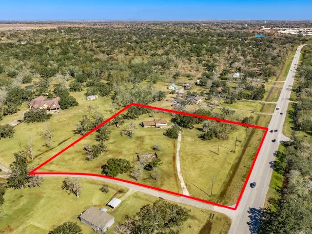 504 W Highway 332 W