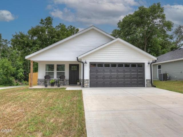 504 W Mineral St, Oronogo, MO 64855