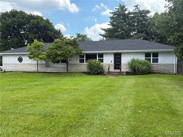 504 Wren Ave, Manchester, MO 63021