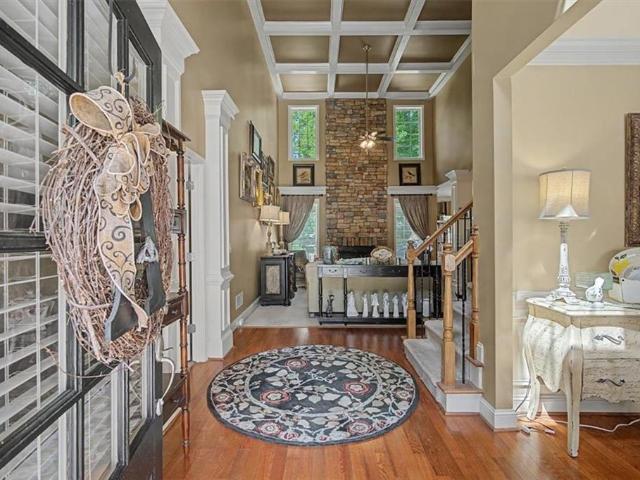 504 Thorn Creek Way