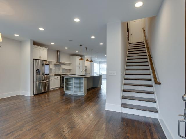 504B 36th Ave N