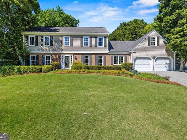5054 Pine Bark Cir, Dunwoody, GA 30338