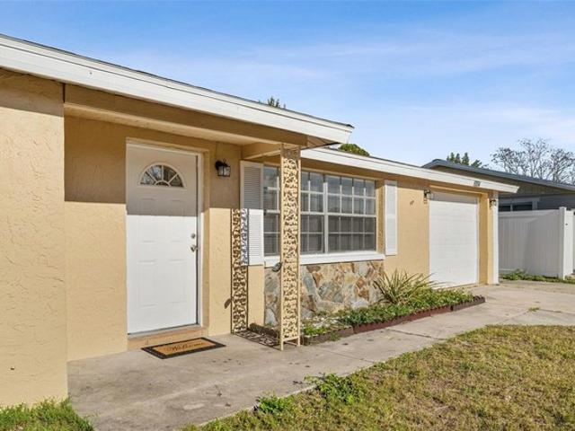 5054 School Rd, New Port Richey, FL 34653
