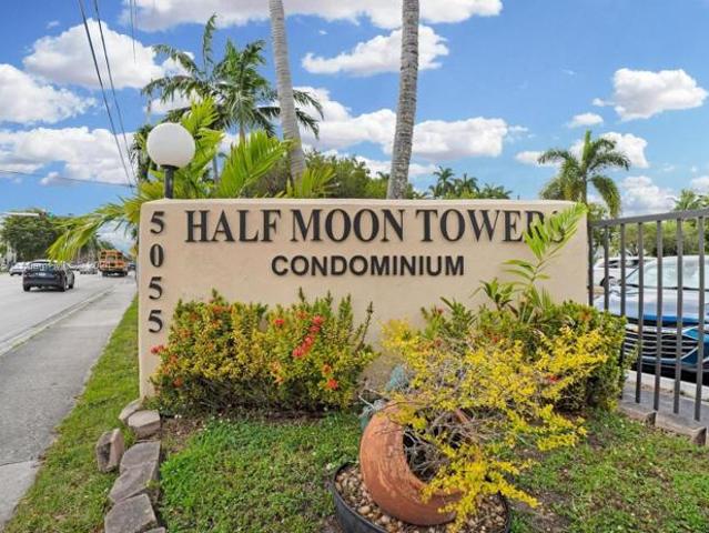 5055 NW 7th St #509, Miami, FL 33126