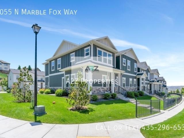 5055 N Marble Fox Way, 4 beds, 3 full and 1 half baths
