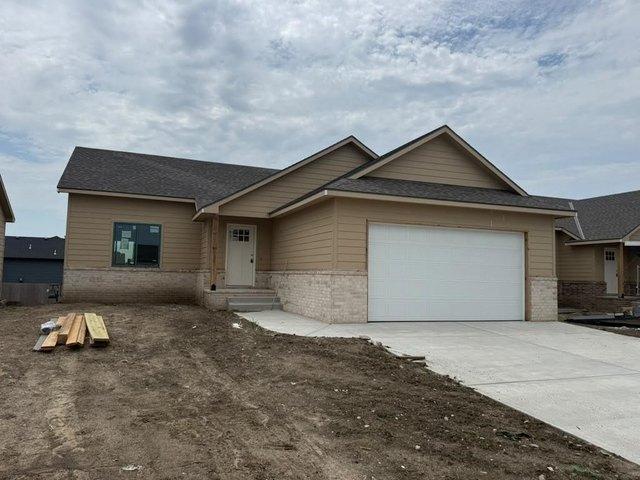 5055 N Toben Ct, Bel Aire, KS 67226