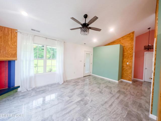 5055 New Highway 68