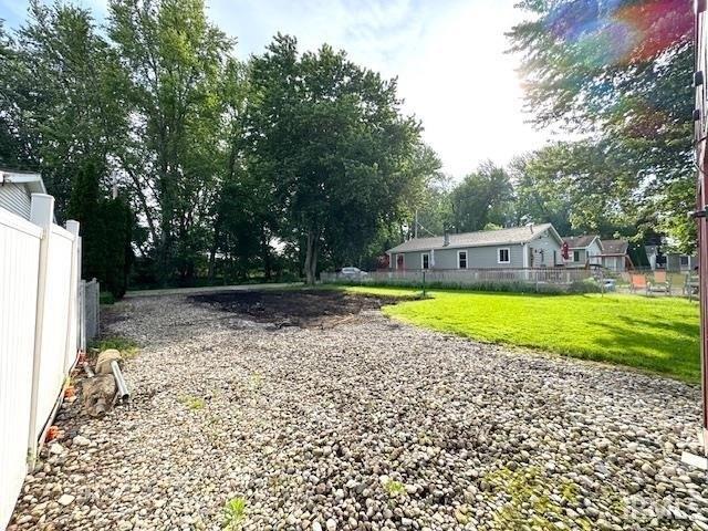 5055 E Summerholme Rd, Knox, IN 46534