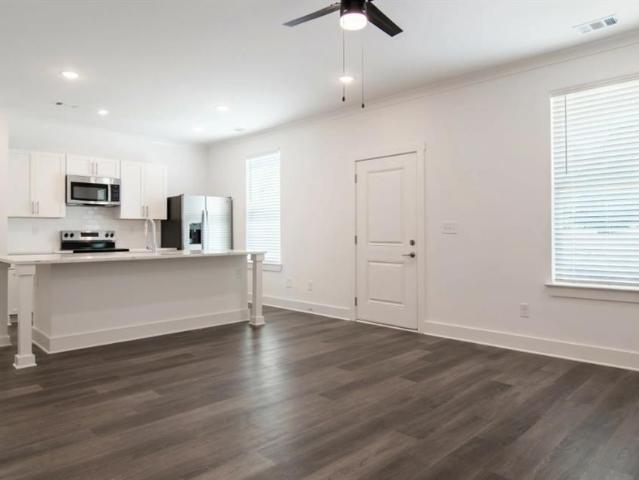 5055 Southwood Road 2103
