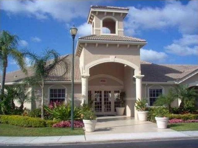 5055 Wiles Rd Apt 201, Coconut Creek, FL 33073