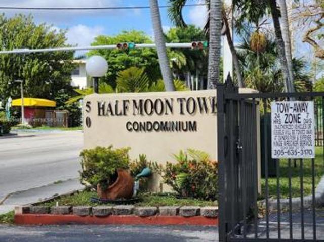 5055 7th St NW #112, Miami, FL 33126