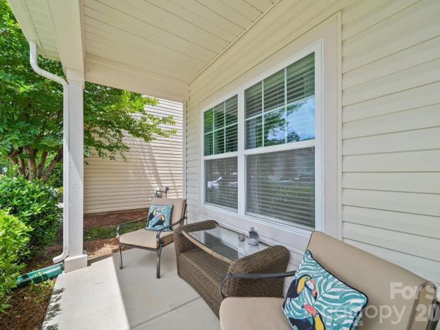 5057 Newport Lakes Drive