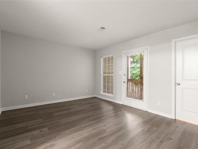 5058 Jonesboro Road B 13