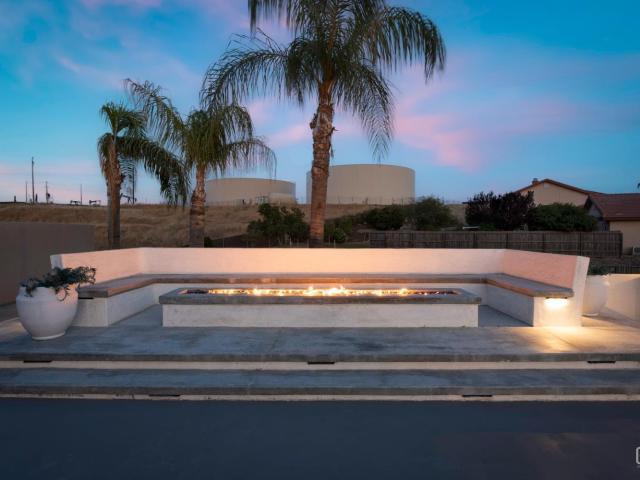 5059 N Hills Drive