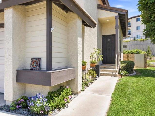 5050 Canyon Crest 18