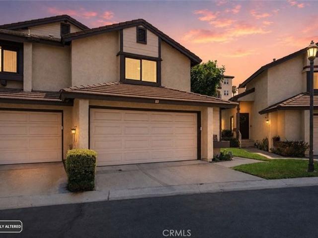 5050 Canyon Crest Dr Apt 18, Riverside, CA 92507