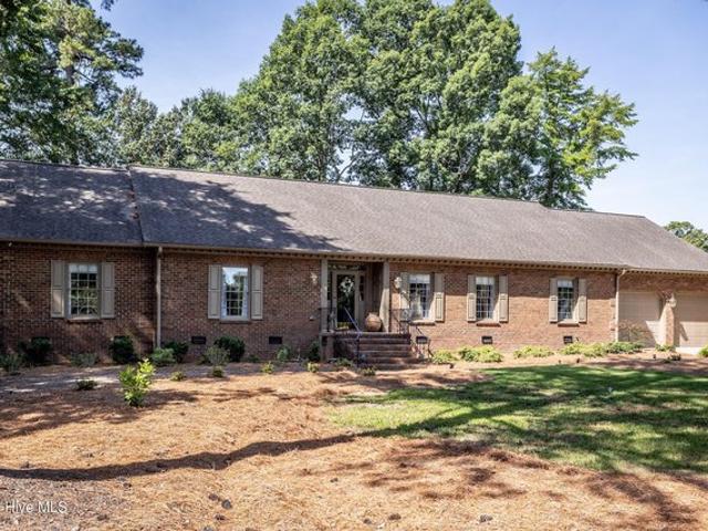 5050 Country Club Dr N, Wilson, NC 27896