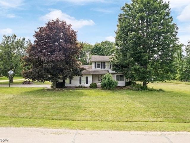 5050 Fox Ridge Dr, Green, OH 44720