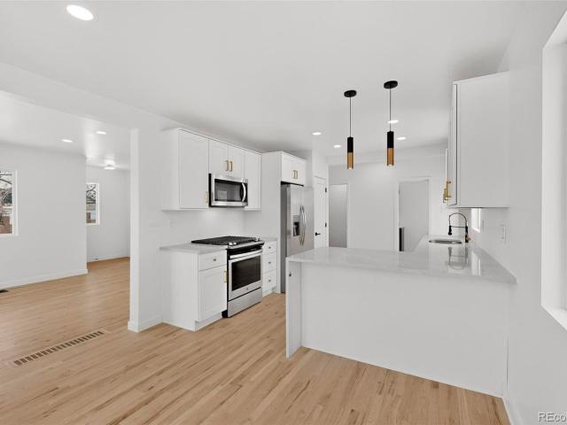 5050 W 33rd Avenue