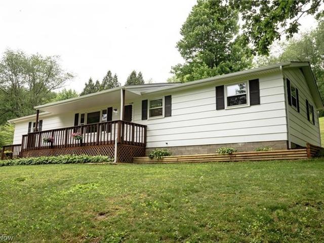 5050 Westbrook St SE, Magnolia, OH 44643