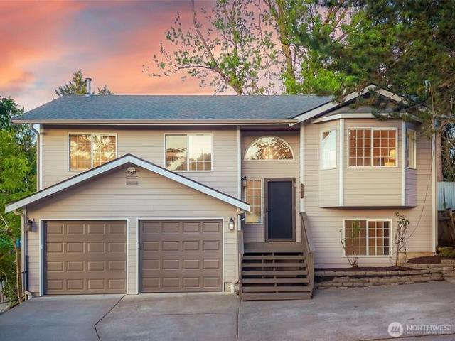 5050 35th Ave S, Seattle, WA 98118
