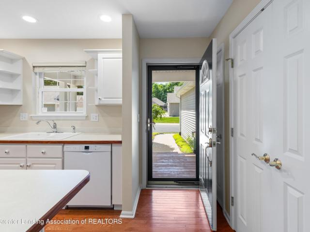 5051 W Willoughby Road 17