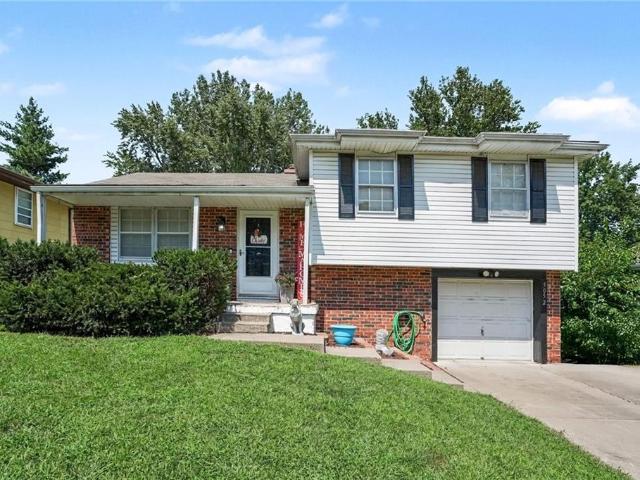 5052 NE 56th Place