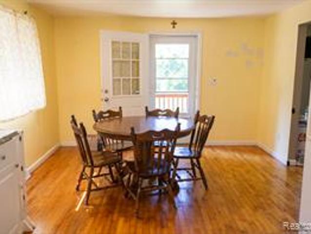 5052 Beecher Road