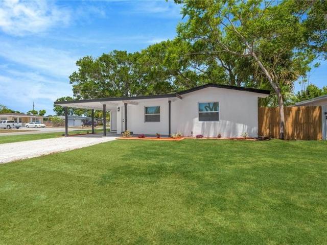 5052 Jasmine Cir, Saint Petersburg, FL 33714
