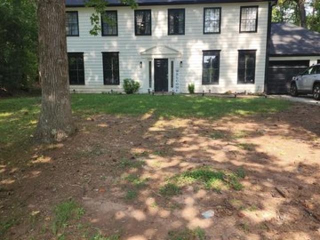 5052 Wind Pt, Stone Mountain, GA 30088