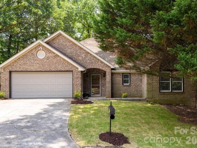 5053 Suwarrow Ct, Tega Cay, SC 29708