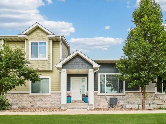 505 10th St, Waukee, IA 50263