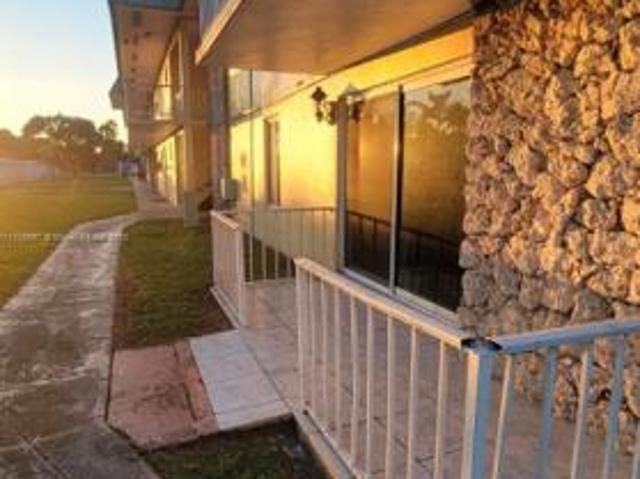 505 177th St NW #103, Miami Gardens, FL 33169