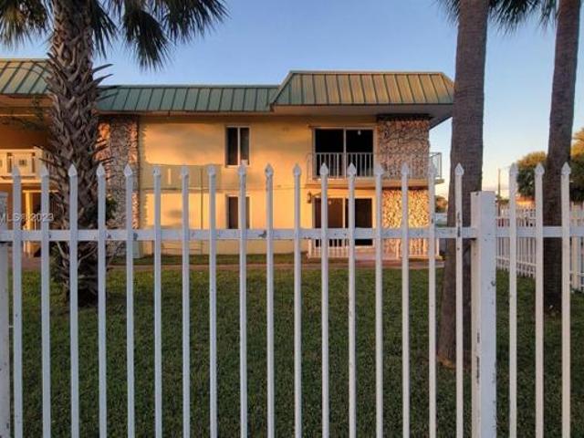 505 177th St NW #103, Miami Gardens, FL 33169