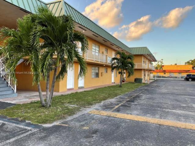 505 177th St NW #115, Miami Gardens, FL 33169