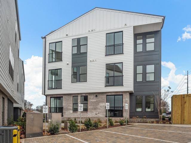 505 Community Ct # 203