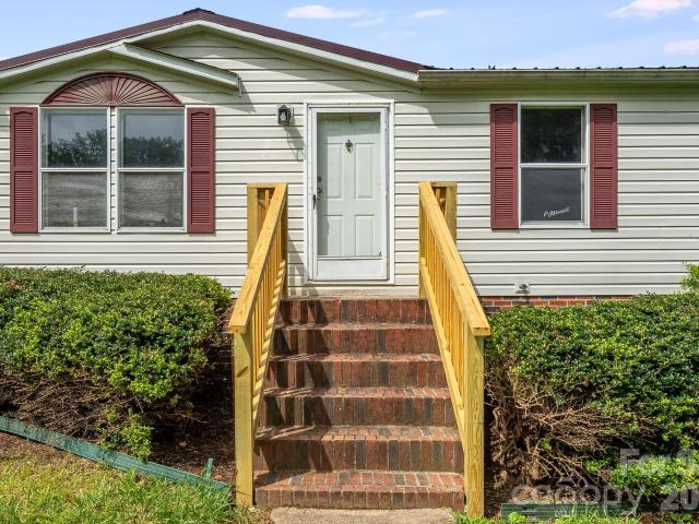 505 Crescent Way