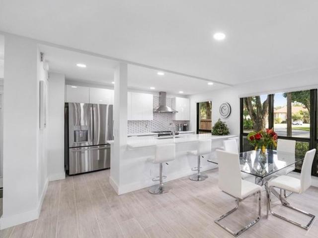 505 Brackenwood Pl, Palm Beach Gardens, FL 33418