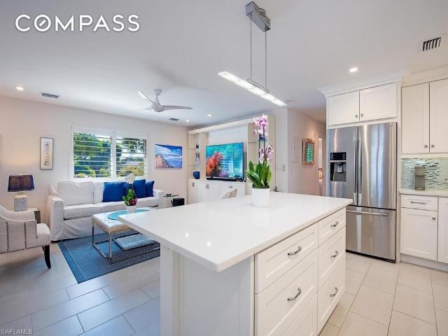 505 Broad Ave S 505, Naples, FL