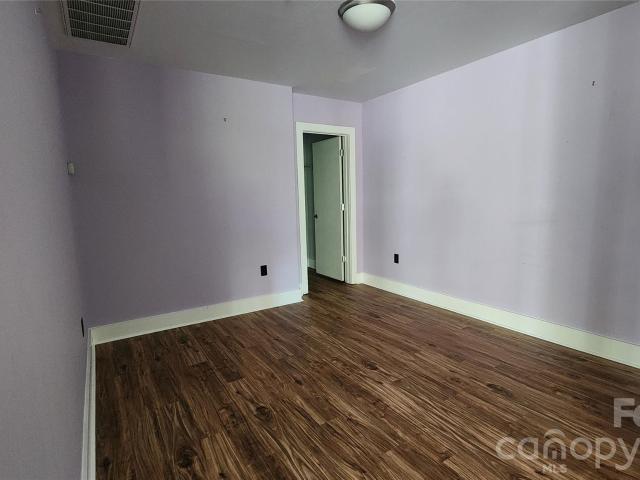 505 E 6th St, Unit 301, Charlotte, NC 28202 | MLS #4352