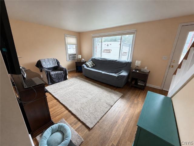 505 E Molloy Rd