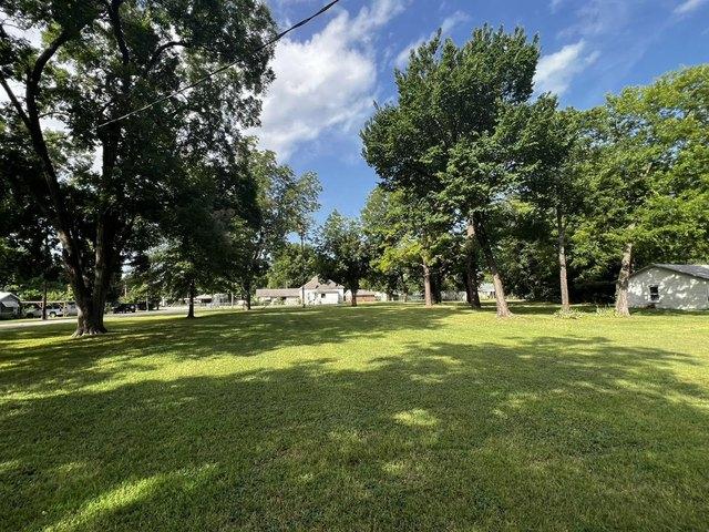 505 E Neil Armstrong Ave, Tishomingo, OK 73460
