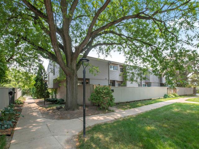 505 East Bluff